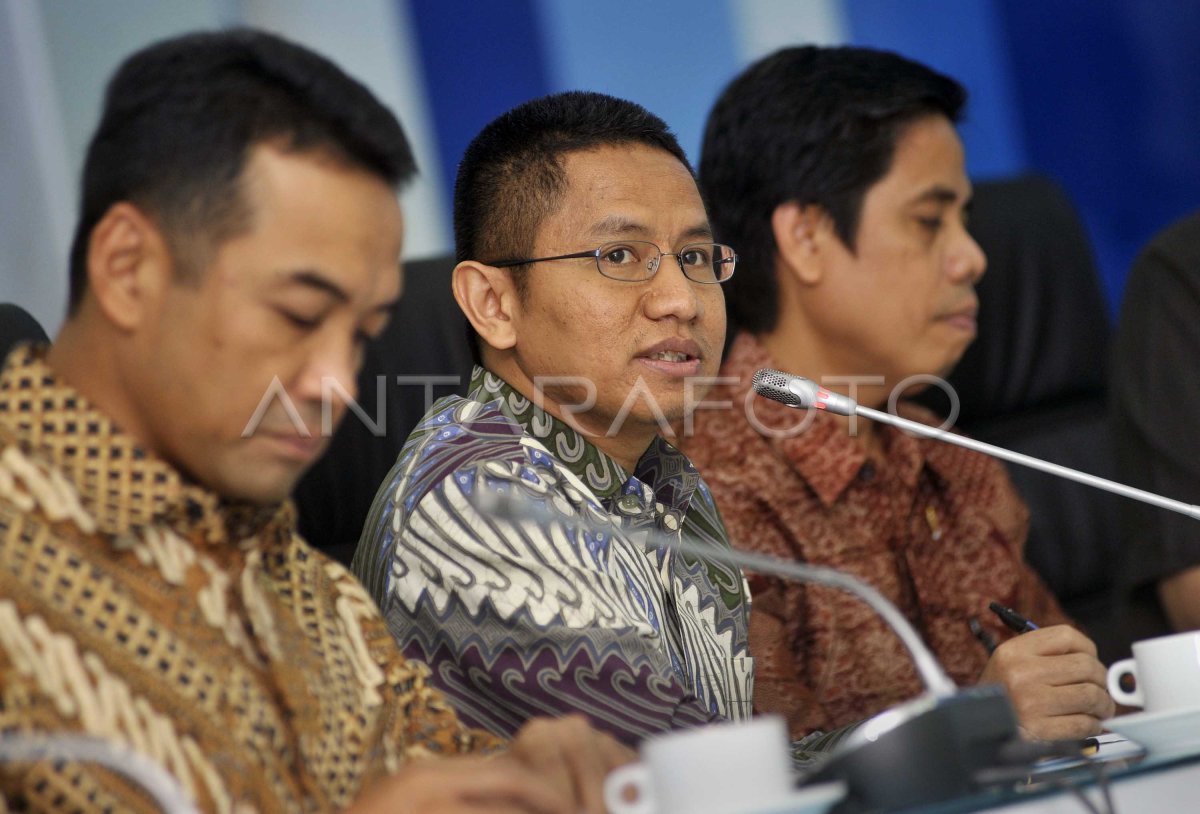 BAHAS GEDUNG DPR | ANTARA Foto