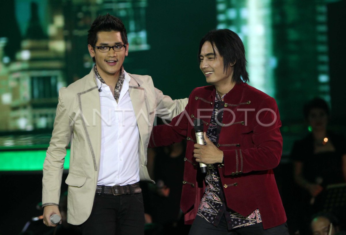 DUET AFGAN DAN CHARLY ST12 | ANTARA Foto