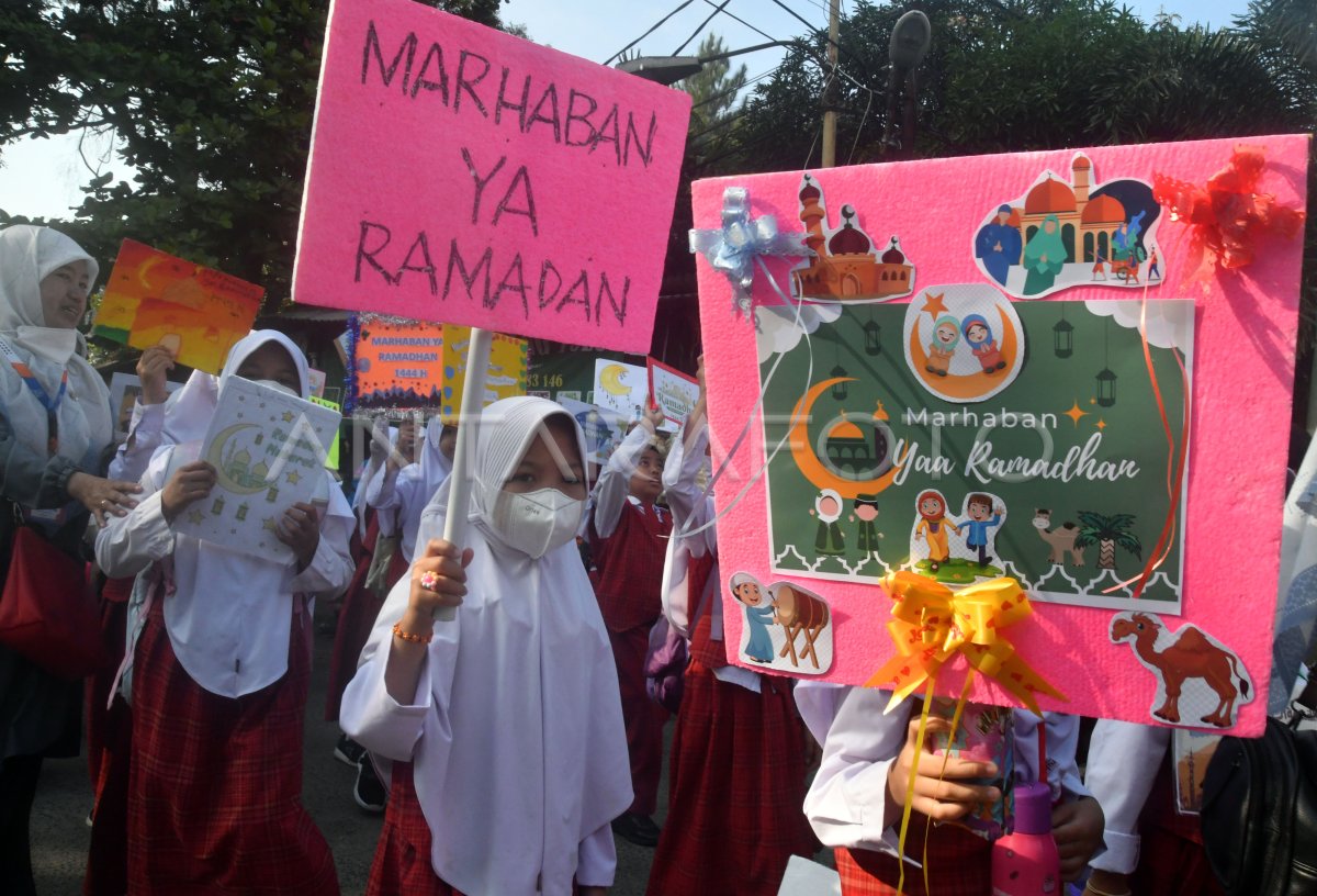 PAWAI TARHIB SAMBUT RAMADHAN DI TANGERANG | ANTARA Foto PAWAI TARHIB SAMBUT RAMADHAN DI TANGERANG | ANTARA Foto