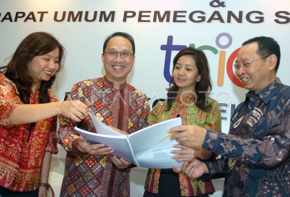 TRIKOMSEL BAGIKAN DEVIDEN. | ANTARA Foto