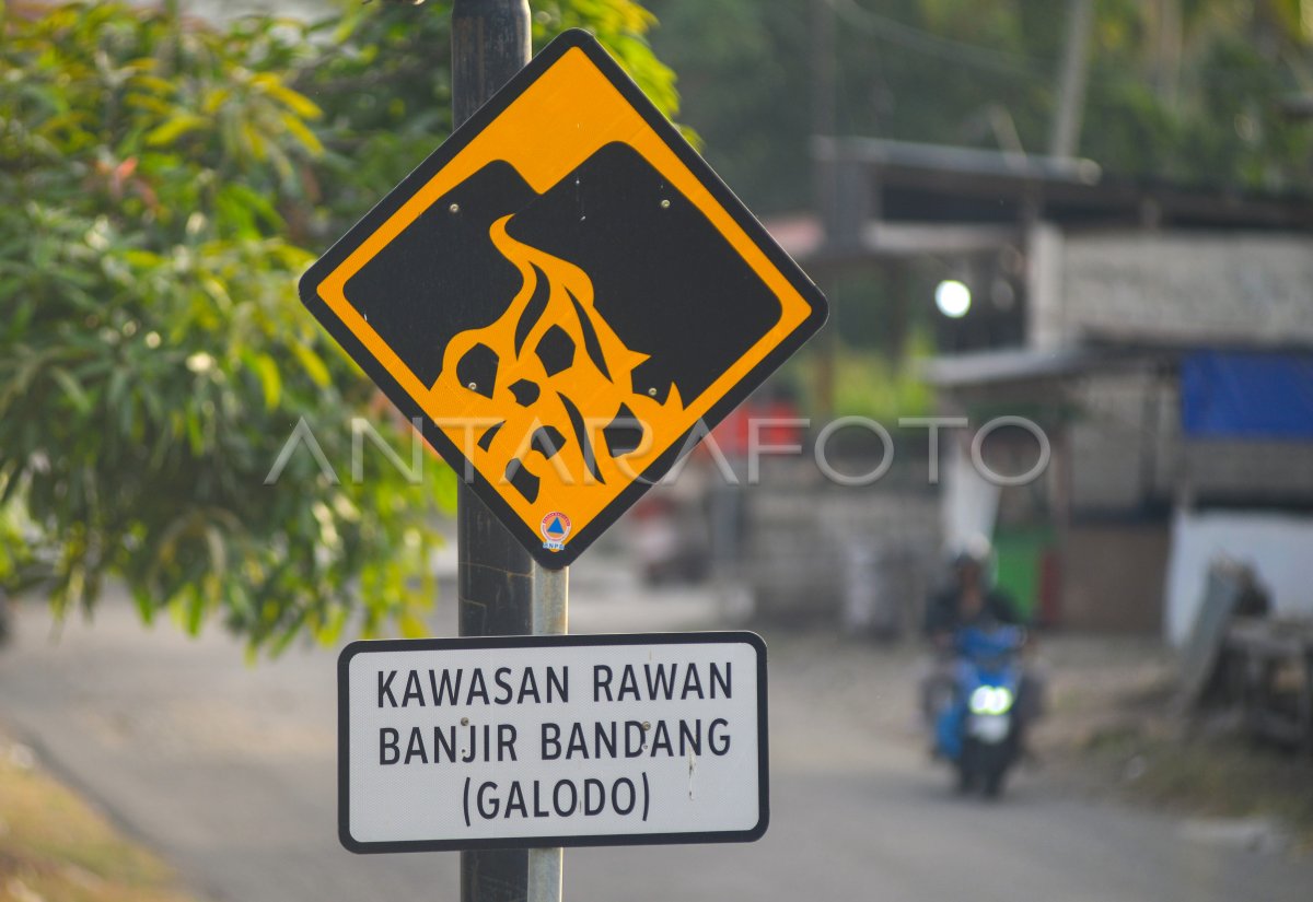 Rambu rawan bencana di Tanah Datar | ANTARA Foto