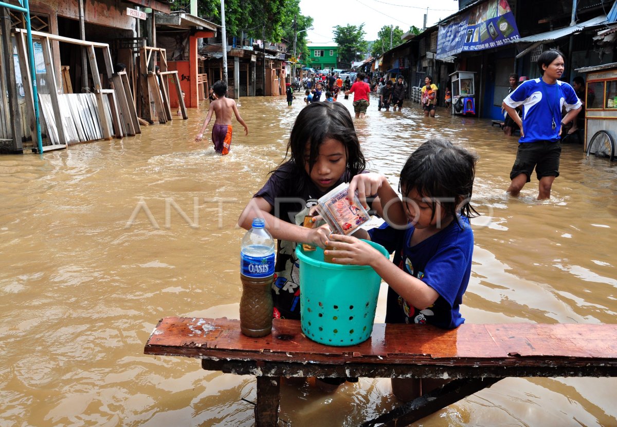 BANJIR KIRIMAN | ANTARA Foto