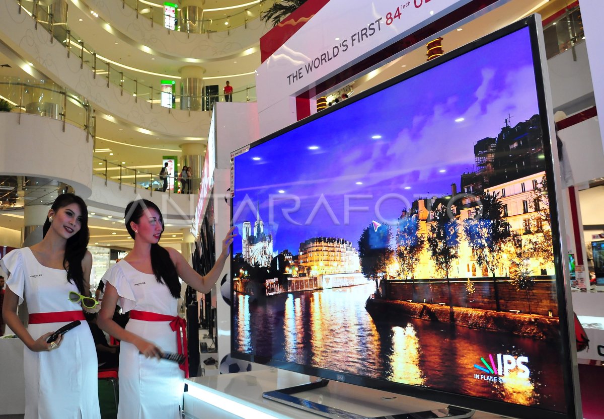 PEMASARAN TV LG 84 INCH | ANTARA Foto