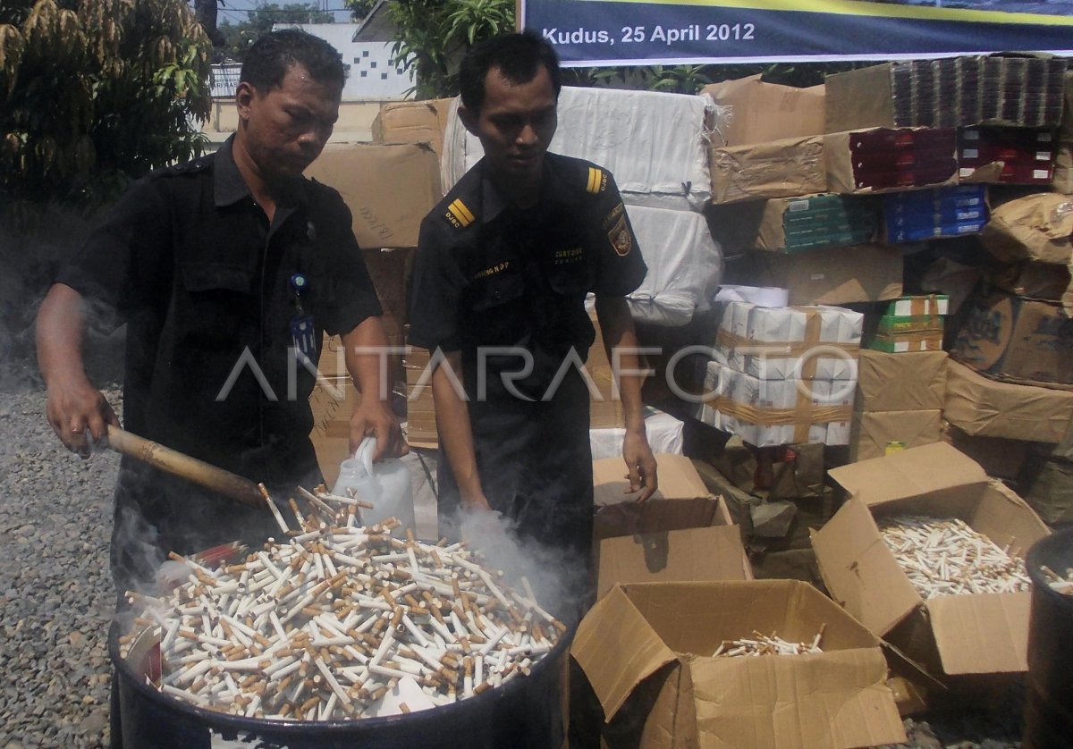 ROKOK ILEGAL | ANTARA Foto