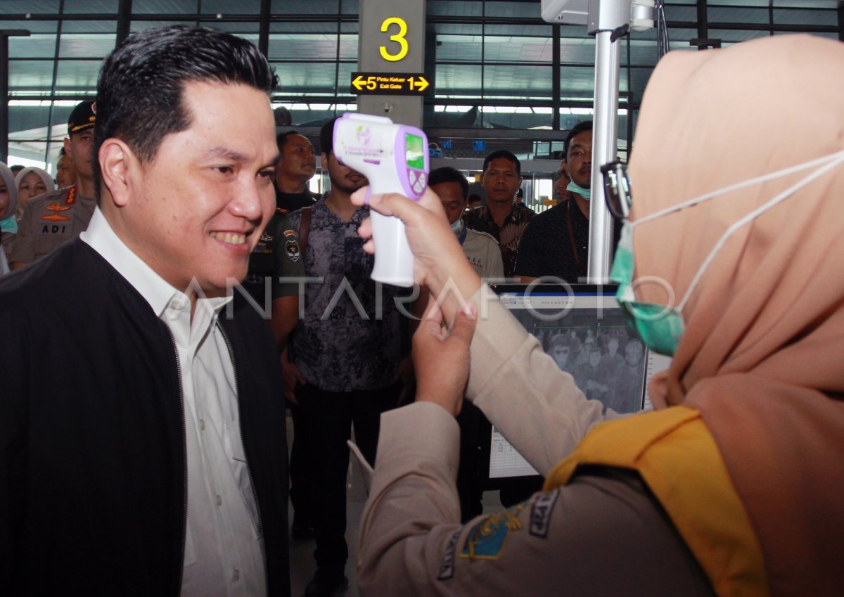MENTERI BUMN TINJAU KESIAPAN BANDARA MENGHADAPI COVID-19 | ANTARA Foto