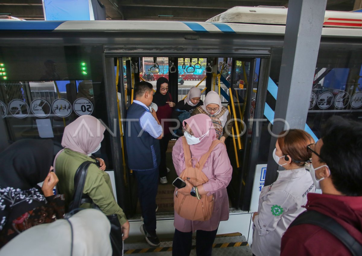 Peluncuran rute baru TransJakarta Lebak Bulus-Sawangan | ANTARA Foto