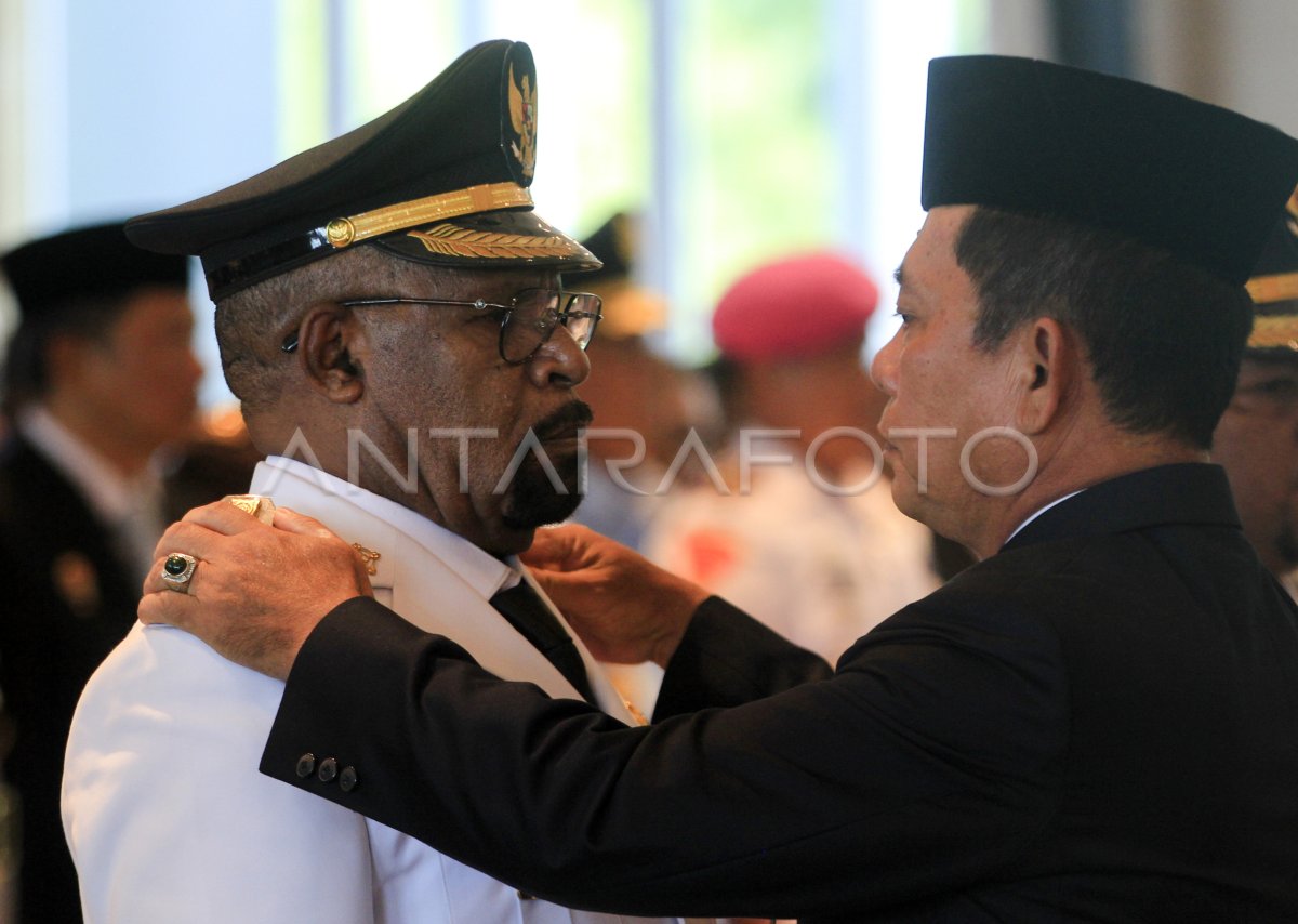 Pelantikan Bupati dan Wakil Bupati Kabupaten Jayapura | ANTARA Foto