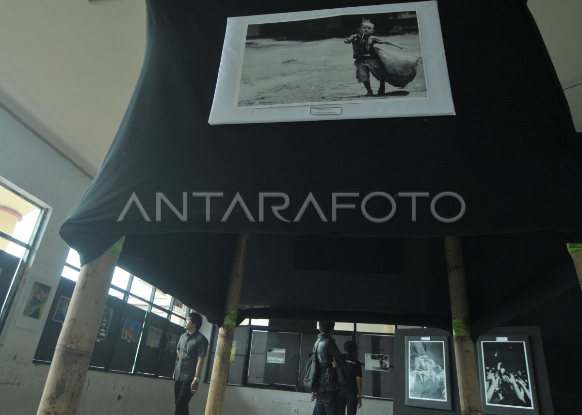 PAMERAN FOTO MAHASISWA | ANTARA Foto