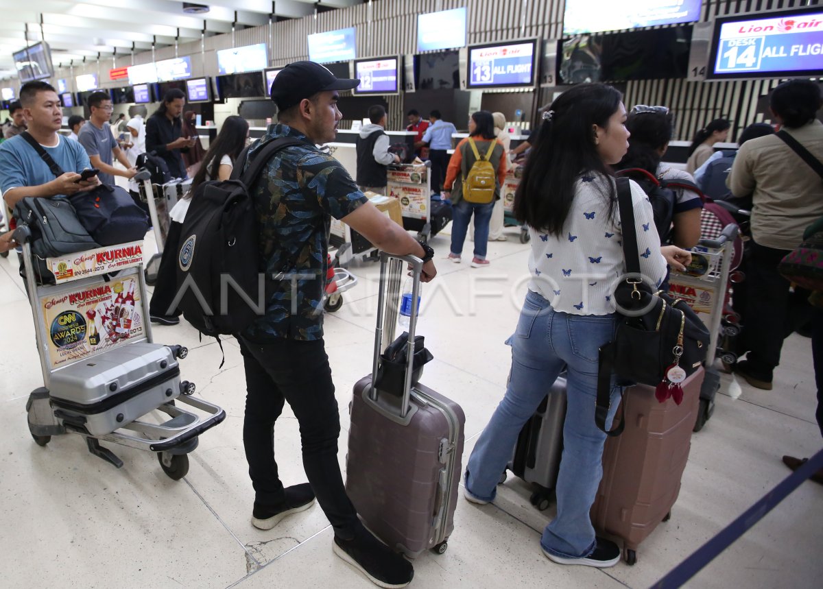 Puncak Mudik Natal 2024 Bandara Soetta | ANTARA Foto