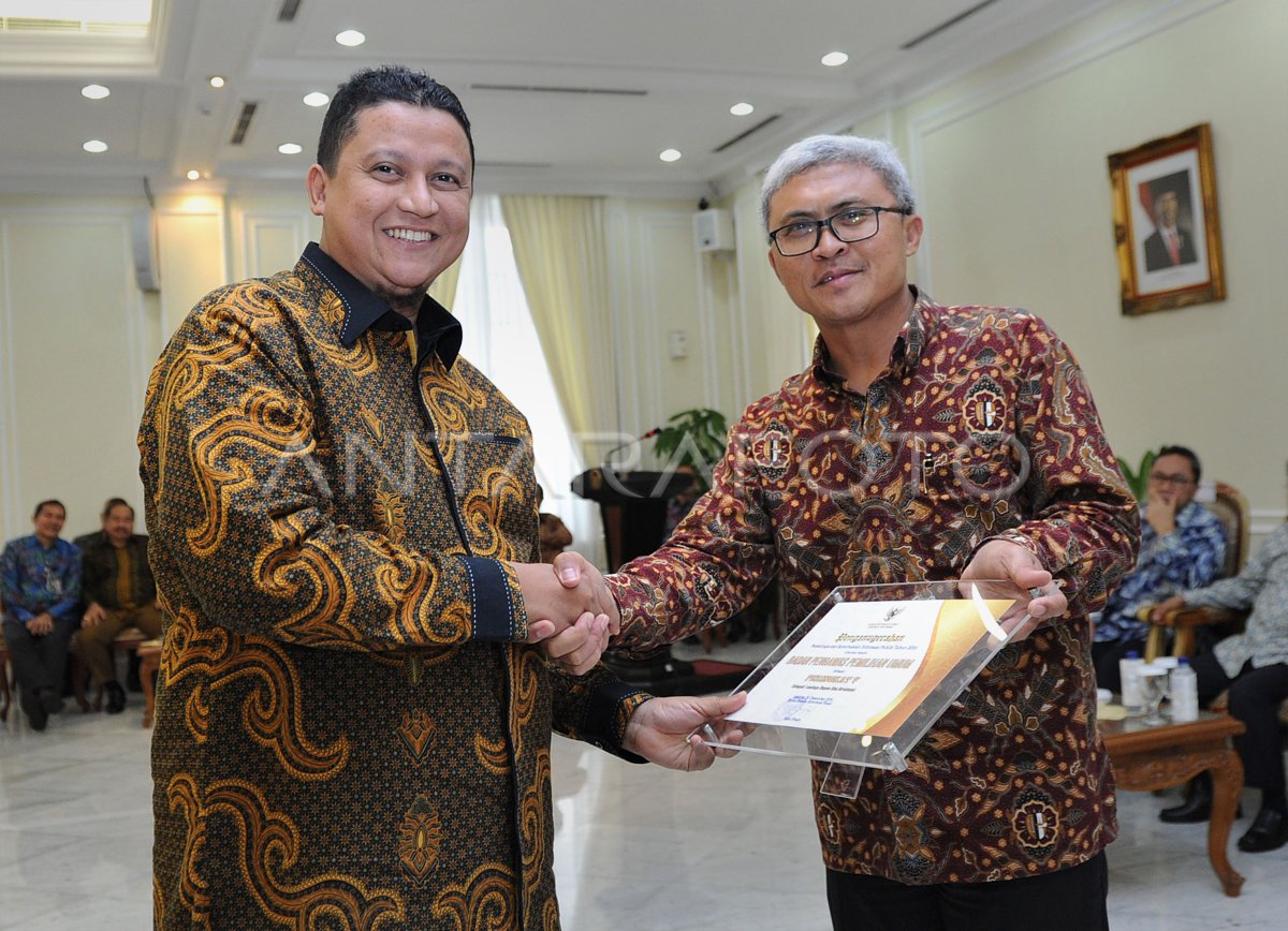 PENGHARGAAN KETERBUKAAN INFORMASI PUBLIK | ANTARA Foto