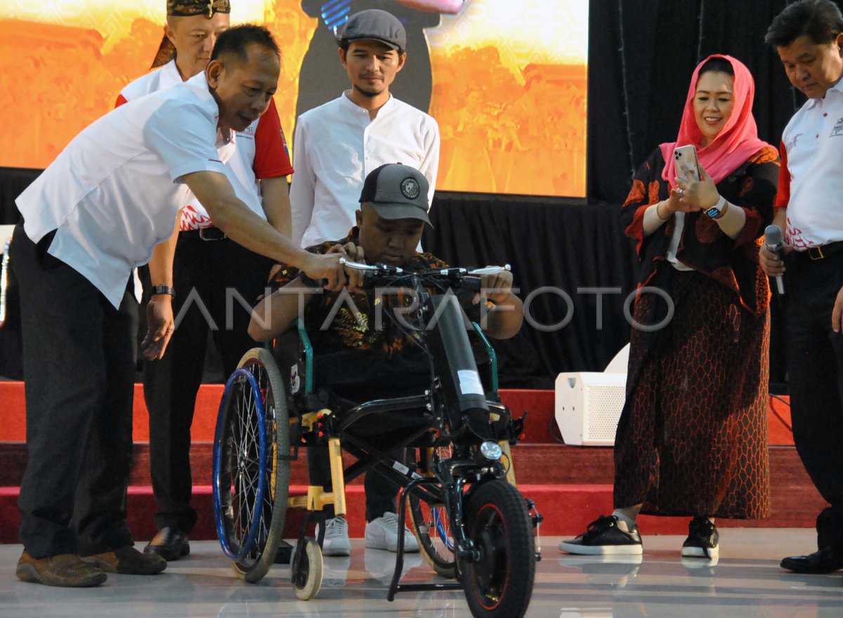 TALKSHOW AJANG BUDAYA PEMERSATU BANGSA | ANTARA Foto