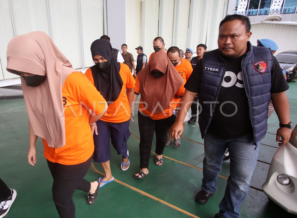 Pengungkapan kejahatan TPPO berkedok umrah | ANTARA Foto