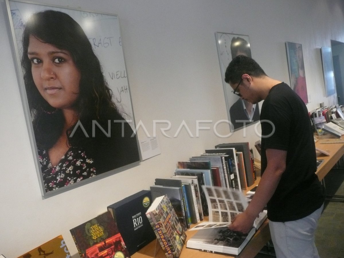 PAMERAN BUKU FOTOGRAFI 2016 | ANTARA Foto