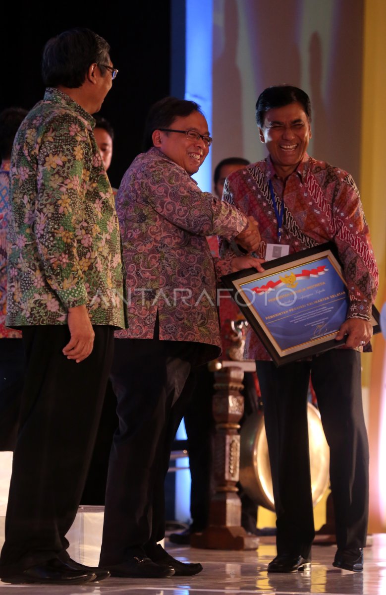 PENGHARGAAN KEUANGAN WTP | ANTARA Foto