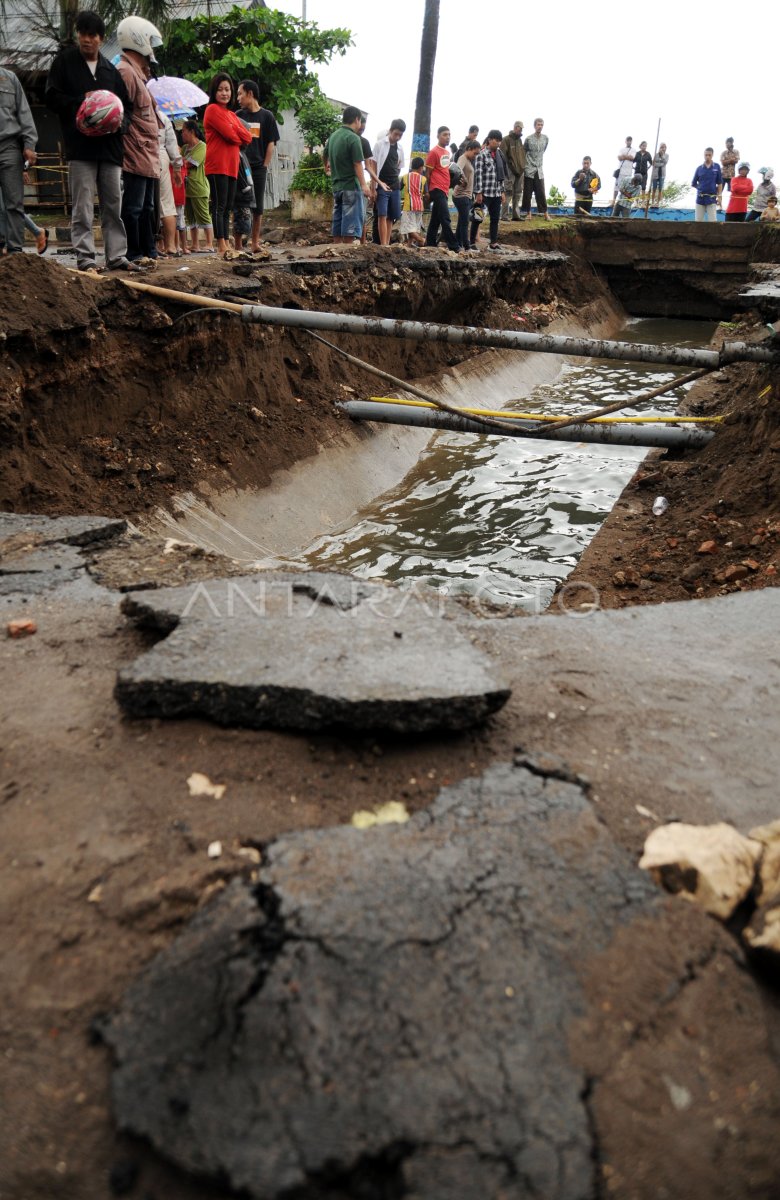 JALAN AMBLAS | ANTARA Foto