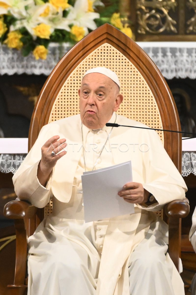 Paus Fransiskus kunjungi Gereja Katedral Jakarta | ANTARA Foto