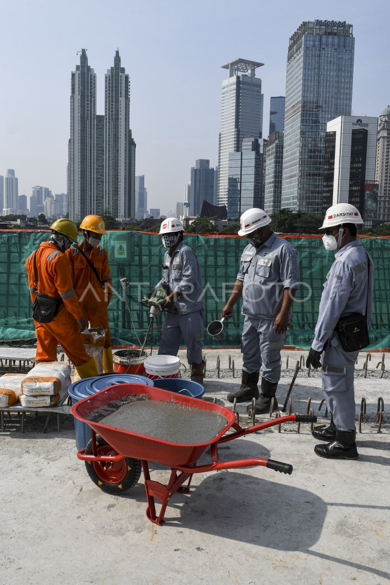 LONGSPAN LRT JABODEBEK DUCT TOP | ANTARA Foto