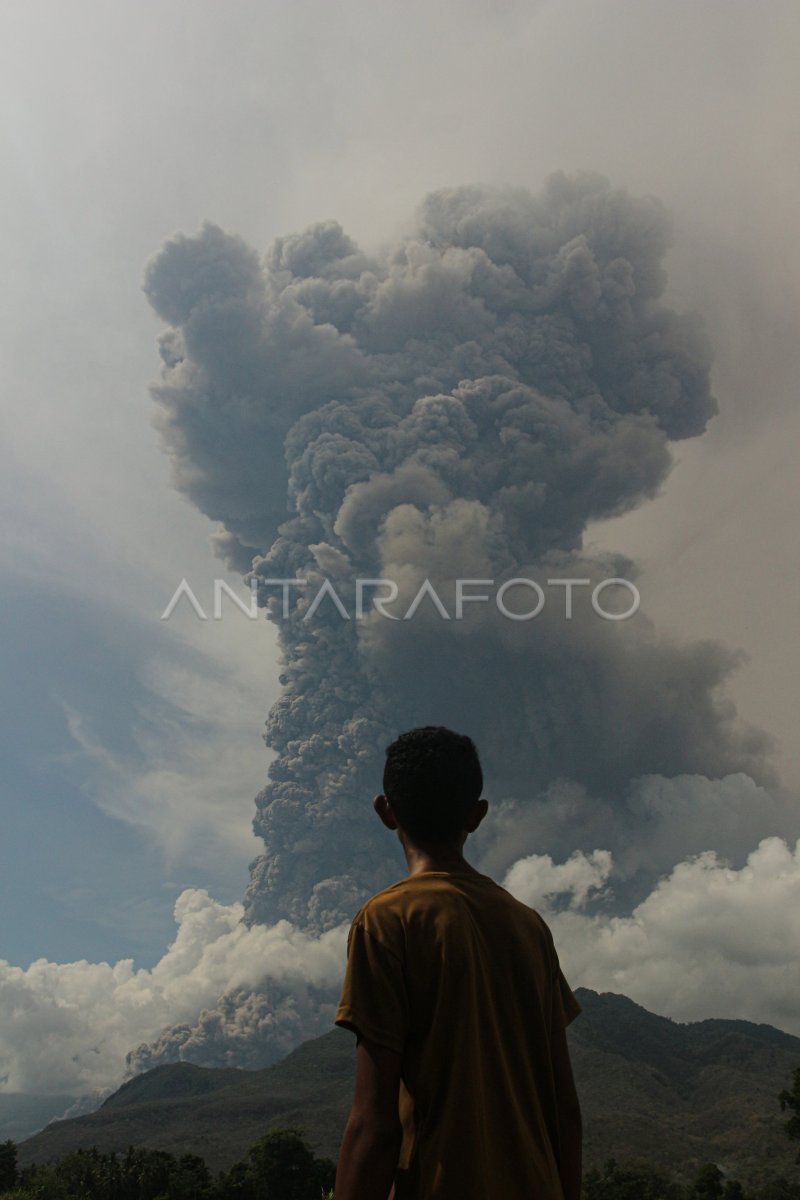 Erupsi Gunung Lewotobi Laki-laki | ANTARA Foto