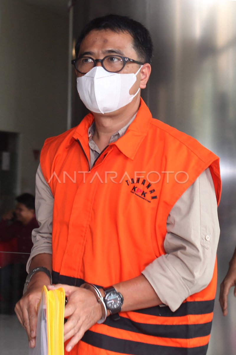 Pemeriksaan Tersangka Kasus APD Kemenkes | ANTARA Foto