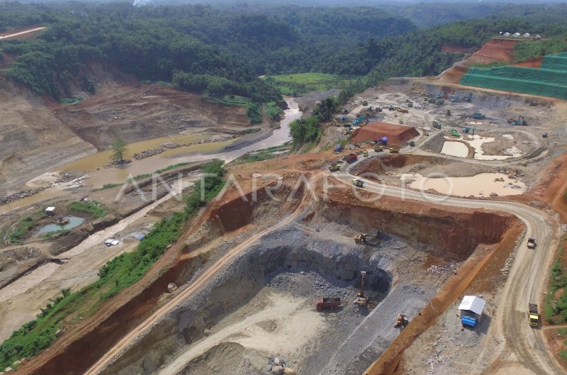 PEMBANGUNAN BENDUNGAN LEUWIKERIS | ANTARA Foto PEMBANGUNAN BENDUNGAN LEUWIKERIS | ANTARA Foto