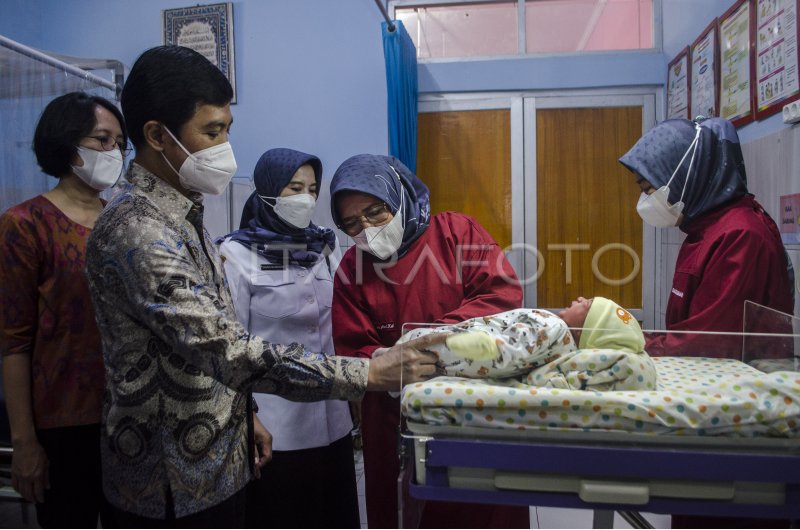KEMENKES GENCARKAN SKRINING HIPOTIROID KONGENITAL UNTUK BAYI | ANTARA Foto KEMENKES GENCARKAN SKRINING HIPOTIROID KONGENITAL UNTUK BAYI | ANTARA Foto
