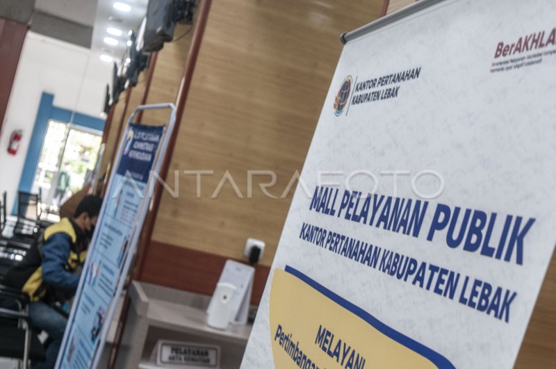 Gerai pelayanan publik satu pintu | ANTARA Foto