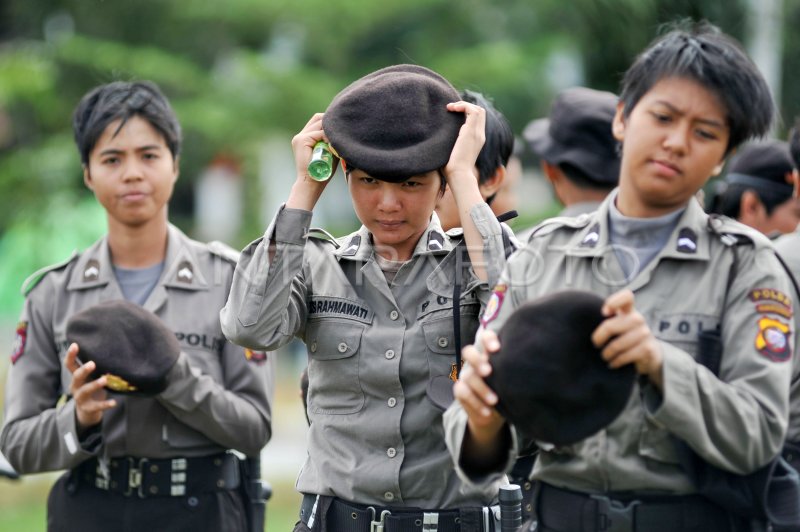 PEMBARETAN ANGGOTA SABHARA | ANTARA Foto PEMBARETAN ANGGOTA SABHARA | ANTARA Foto
