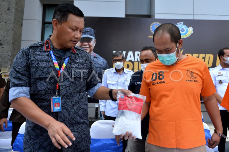 PENGUNGKAPAN KASUS PEREDARAN NARKOTIKA DI BALI | ANTARA Foto PENGUNGKAPAN KASUS PEREDARAN NARKOTIKA DI BALI | ANTARA Foto