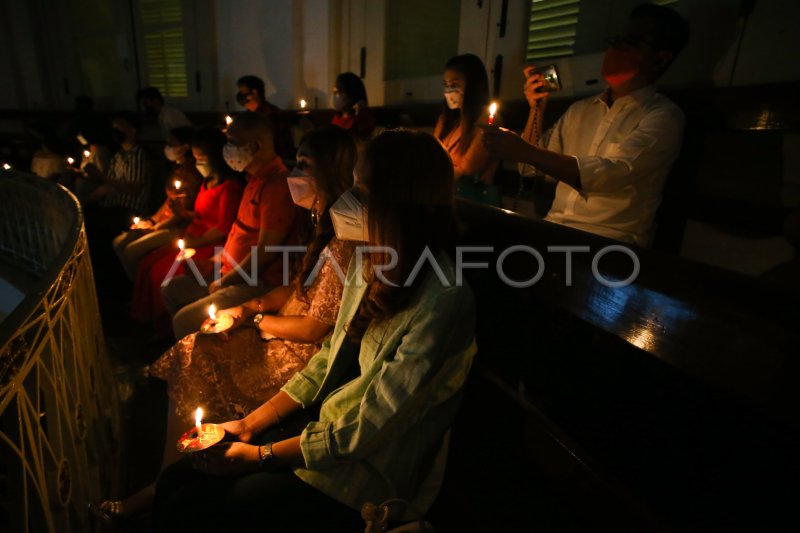 IBADAH MALAM NATAL GEREJA IMMANUEL JAKARTA | ANTARA Foto