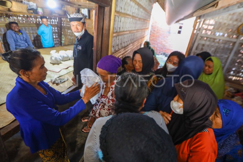 TRADISI RESIK KAGUNGAN SUKU OSING | ANTARA Foto