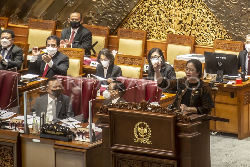 DPR TETAPKAN ANGGOTA KPU DAN ANGGOTA BAWASLU 2022-2027 | ANTARA Foto DPR TETAPKAN ANGGOTA KPU DAN ANGGOTA BAWASLU 2022-2027 | ANTARA Foto