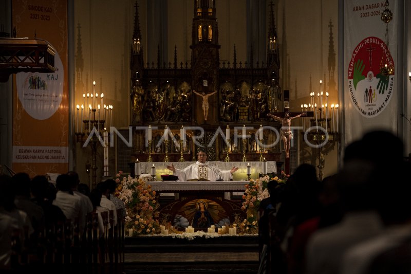 MISA KENAIKAN ISA ALMASIH DI KATEDRAL JAKARTA | ANTARA Foto
