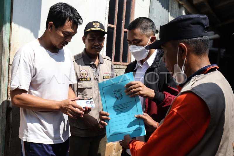 PELAYANAN TERDAMPAK PERUBAHAN NAMA JALAN | ANTARA Foto