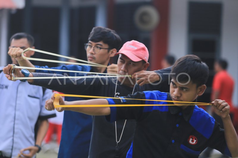 LOMBA OLAHRAGA TRADISIONAL | ANTARA Foto