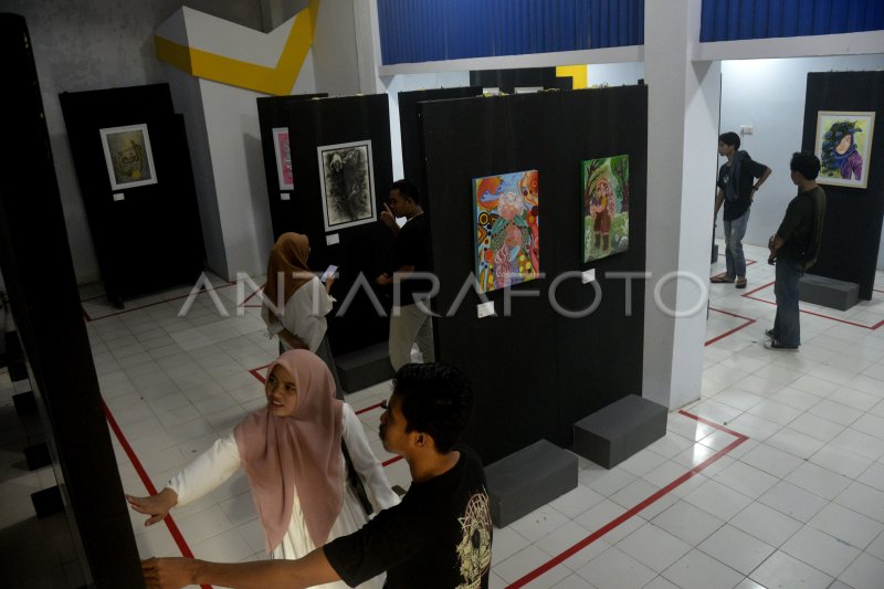 PAMERAN KARYA SENI RUPA MAHASISWA | ANTARA Foto