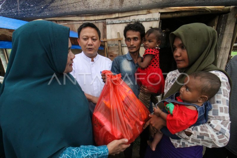 BANSOS BAGI ANAK RESIKO STUNTING | ANTARA Foto BANSOS BAGI ANAK RESIKO STUNTING | ANTARA Foto
