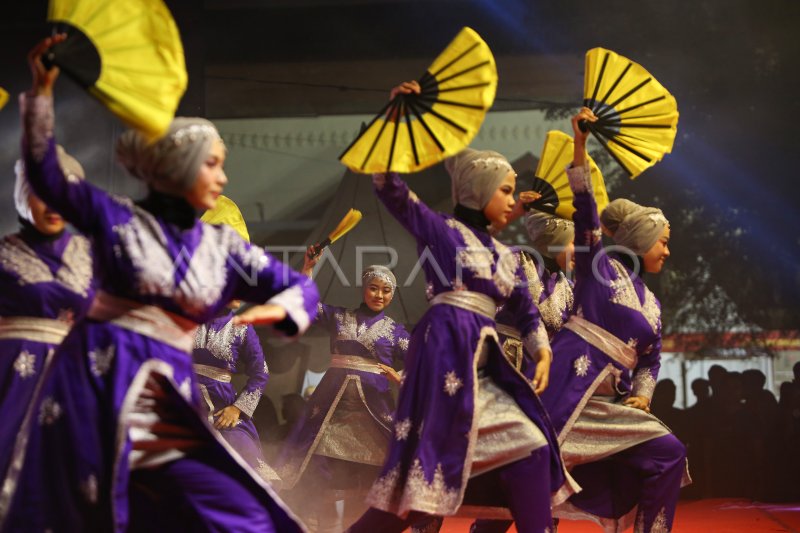 PEMERINTAH PERMUDAH IZIN ACARA SENI | ANTARA Foto PEMERINTAH PERMUDAH IZIN ACARA SENI | ANTARA Foto