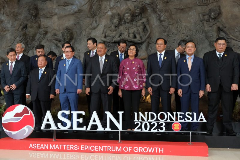 Puncak Asean Finance Ministers And Central Bank Governors Meetin