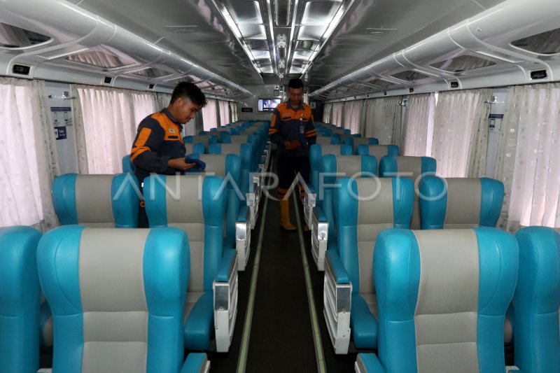 PERSIAPAN KAI JELANG ARUS MUDIK | ANTARA Foto PERSIAPAN KAI JELANG ARUS MUDIK | ANTARA Foto