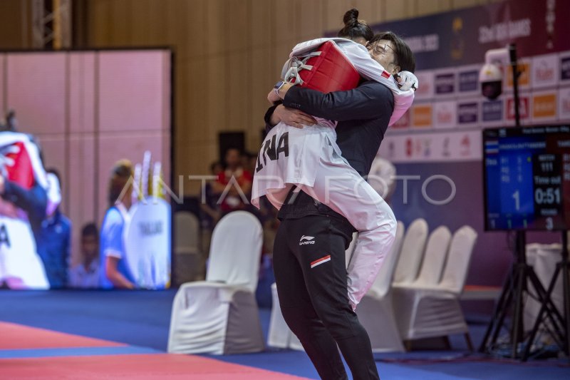 Megawati Tamesti raih medali emas taekwondo 53 kilogram SEA Games 2023 | ANTARA Foto