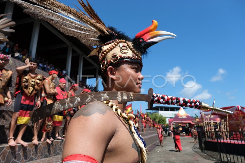 Pembukaan Pekan Gawai Dayak Kalbar | ANTARA Foto