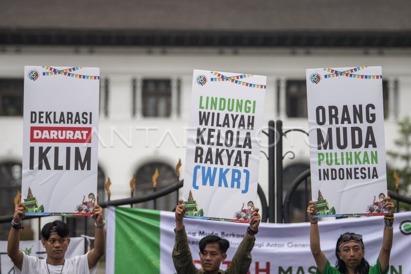Aksi Hari Lingkungan Hidup Sedunia | ANTARA Foto Aksi Hari Lingkungan Hidup Sedunia | ANTARA Foto