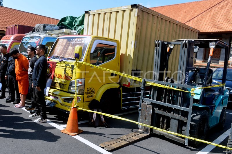 Pengungkapan kasus pencurian di Bali | ANTARA Foto