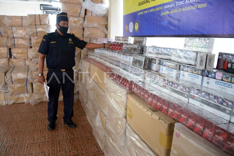 PEMUSNAHAN ROKOK IMPOR ILEGAL | ANTARA Foto