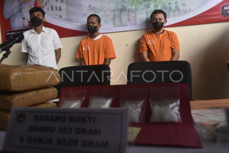 RILIS NARKOBA JENIS SABU DAN GANJA DI BEKASI | ANTARA Foto