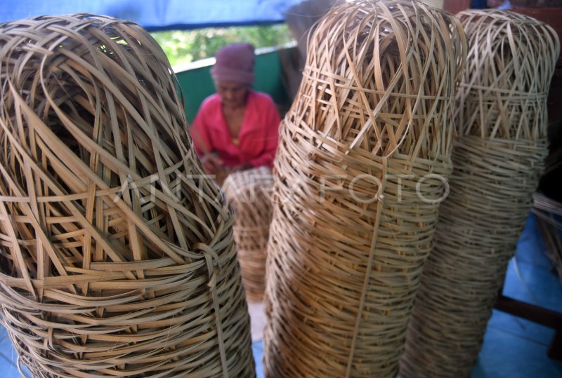 PRODUKSI BONGSANG JELANG MAULID NABI | ANTARA Foto PRODUKSI BONGSANG JELANG MAULID NABI | ANTARA Foto