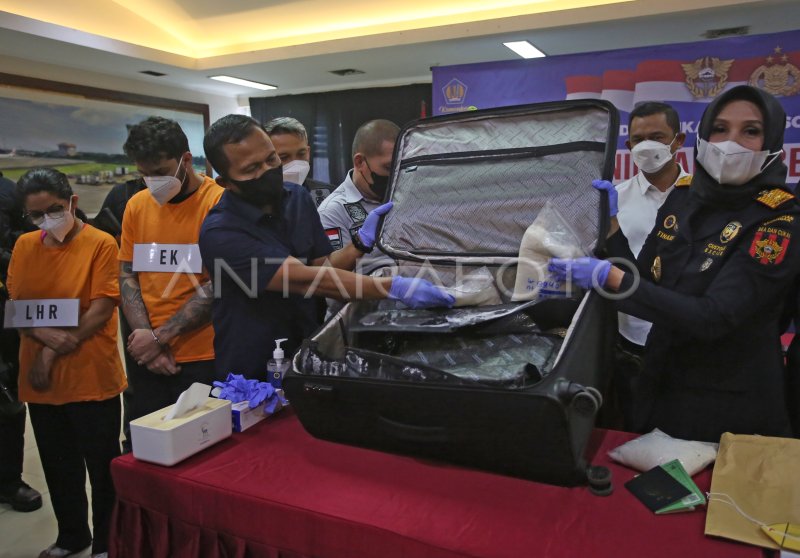 PENGUNGKAPAN PENEGAHAN PENYELUNDUPAN NARKOTIKA DI BANDARA SOETTA | ANTARA Foto