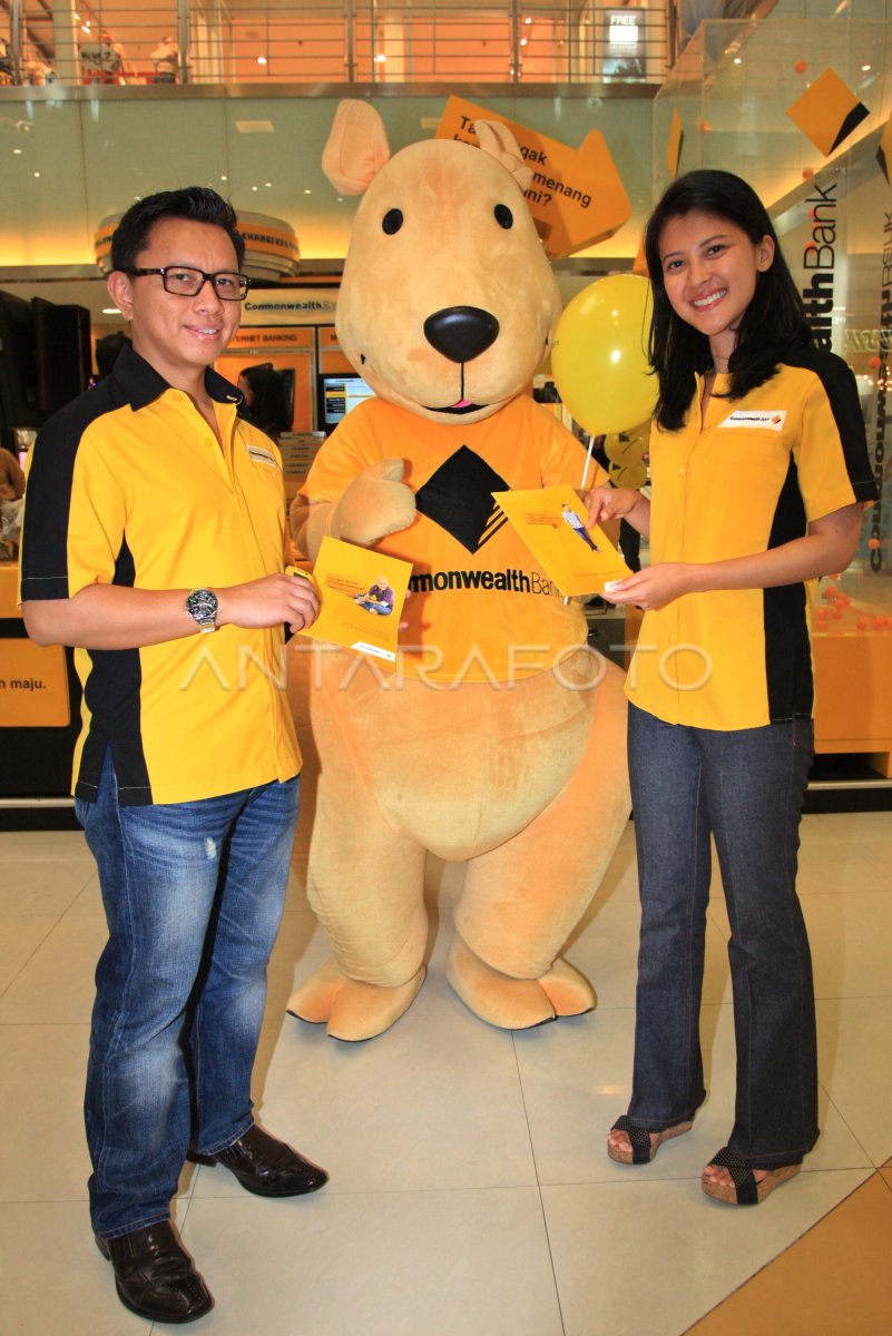 PRODUK LAYANAN BANK. | ANTARA Foto