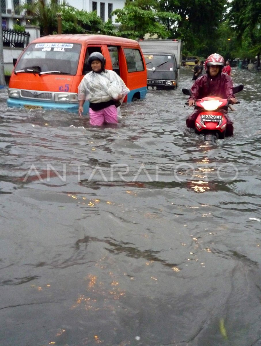 BANJIR SEMARANG | ANTARA Foto